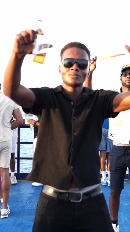 Strings Bikini Boatride 2025